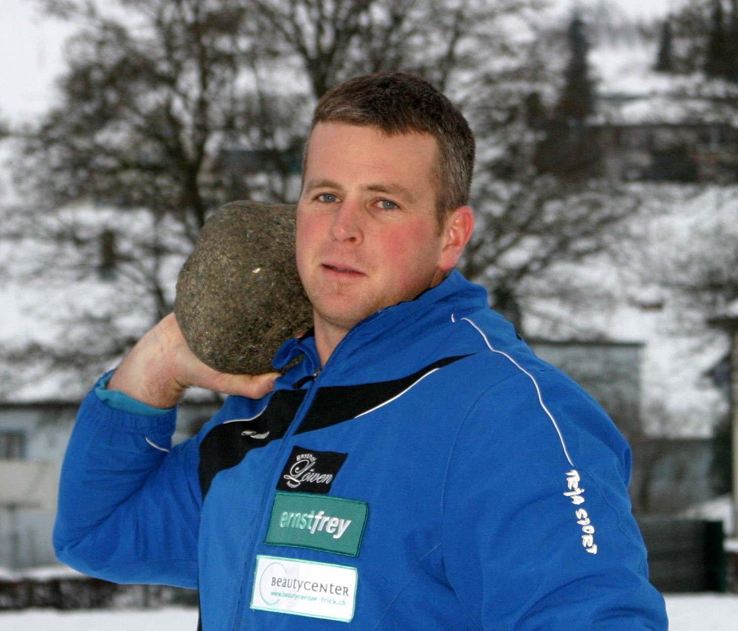 Simon Hunziker – der starke Mann mit den Steinen